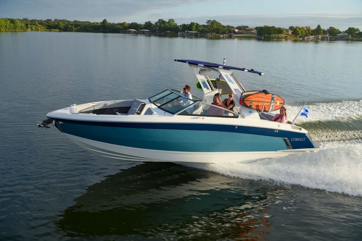 2024 Cobalt R8 Surf | Boat Research | Yachthub
