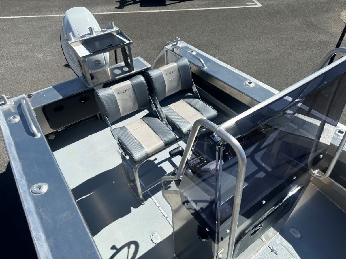2023 Ballistic 600 Centre Console | Boat Research | BoatsOnline