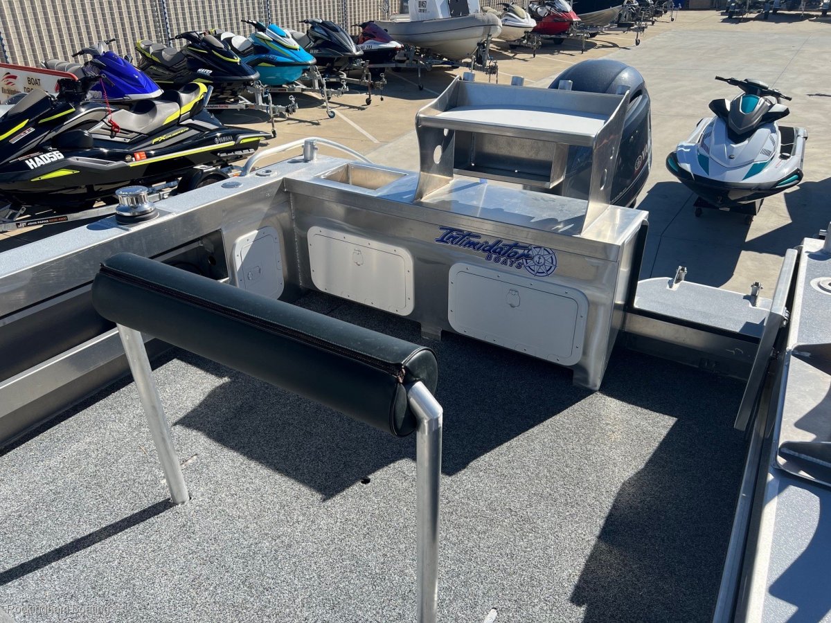 2022 Intimidator Boats 550 Centre Console | Boat Research | Boats Online
