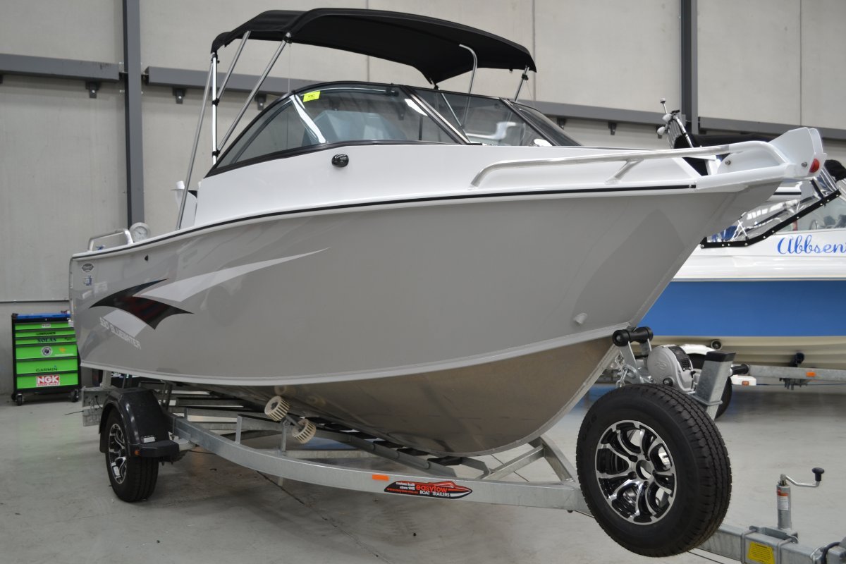 2024 Stessl 530 Bluewater | Boat Research | Boats Online