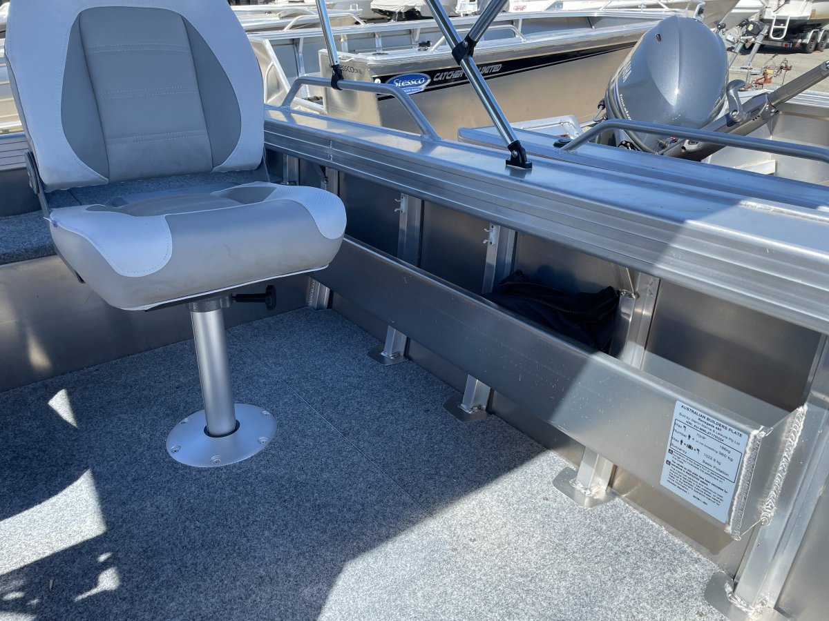 2024 Stessco Renegade 450 | Boat Research | BoatsOnline