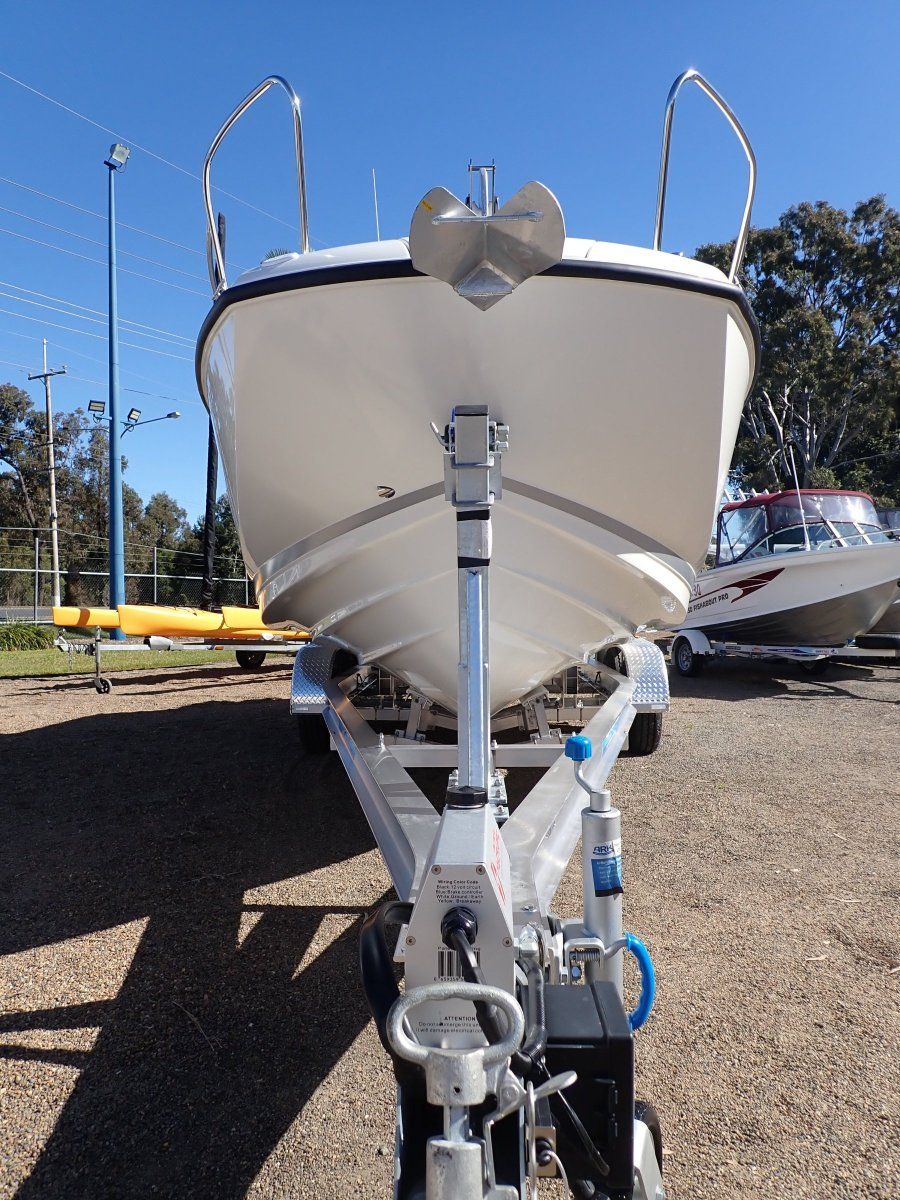 2024 Arvor 705 Weekender | Boat Research | Yachthub