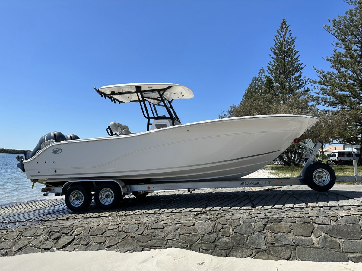 2023 Sea Fox 268 Commander | Boat Research | Boats Online