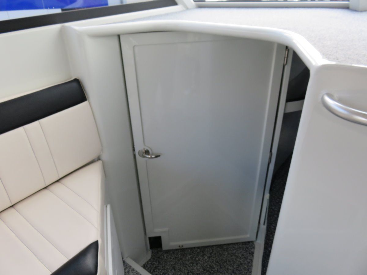 2024 Sailfish 2800 Platinum | Boat Research | BoatsOnline
