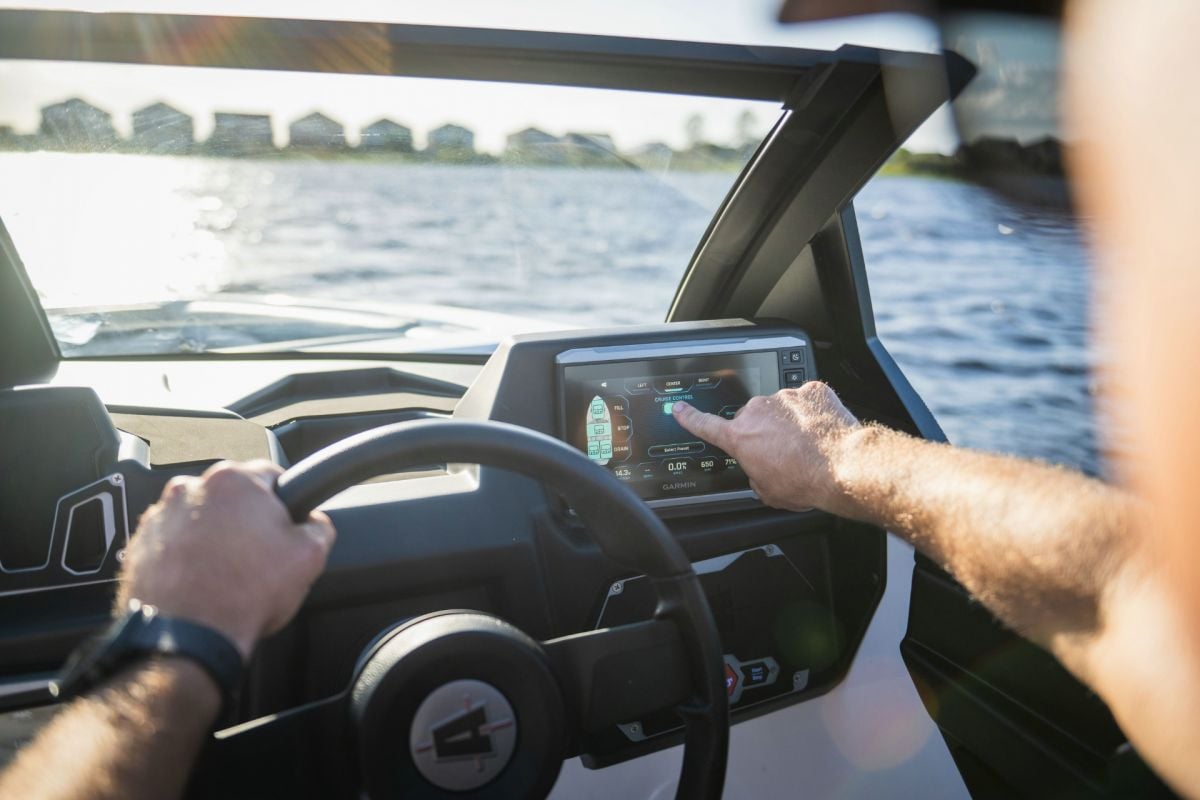 2024 Axis T220-r | Boat Research | Yachthub