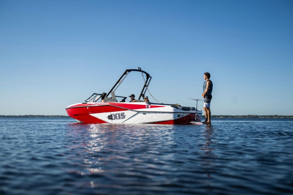 2024 Axis T220-r | Boat Research | Yachthub