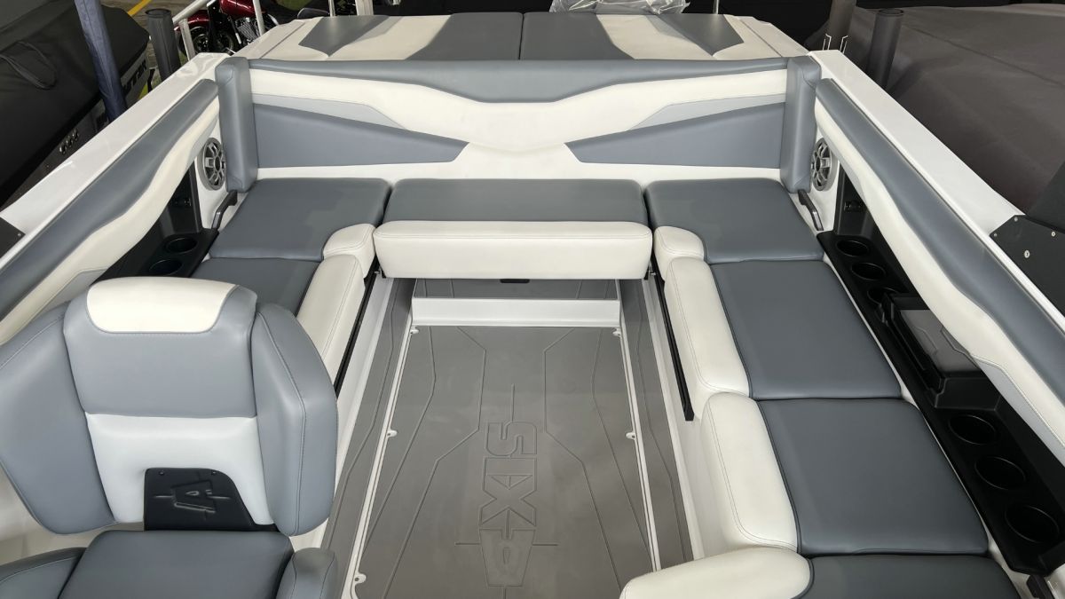 2024 Axis T220-r | Boat Research | Yachthub