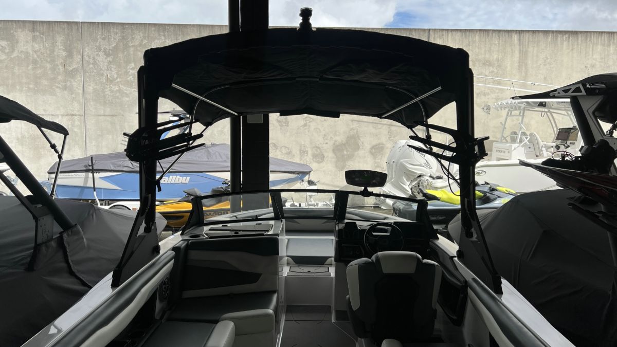 2024 Axis T220-r | Boat Research | Yachthub