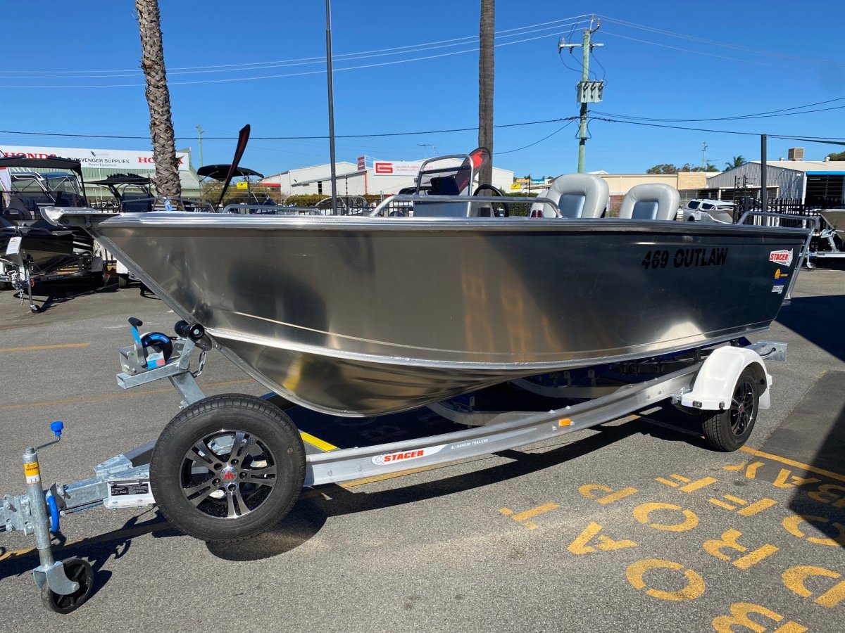 2024 Stacer 469 Outlaw Side Console | Boat Research | Yachthub