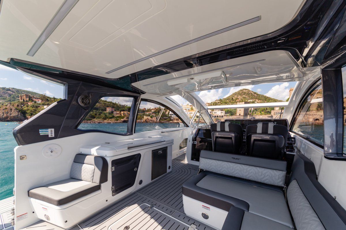 2025 Galeon 375 Gto | Boat Research | BoatsOnline