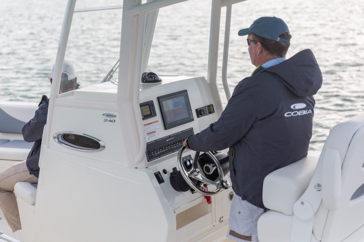 2023 Cobia 240 Cc | Boat Research | Yachthub