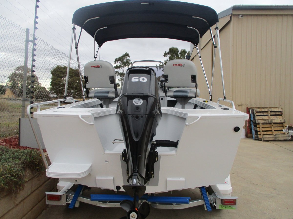 2024 Stacer 469 Outlaw Centre Console | Boat Research | Boats Online