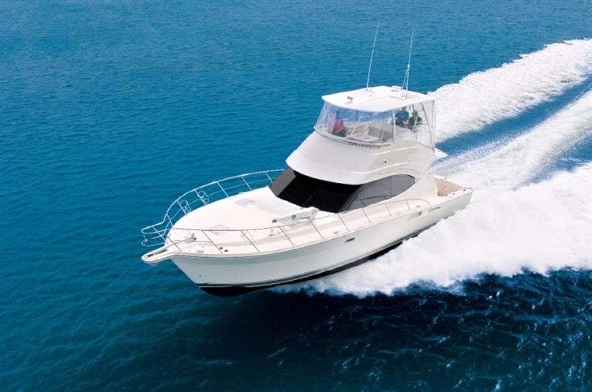 2016 Riviera 45 Flybridge | Boat Research | Yachthub