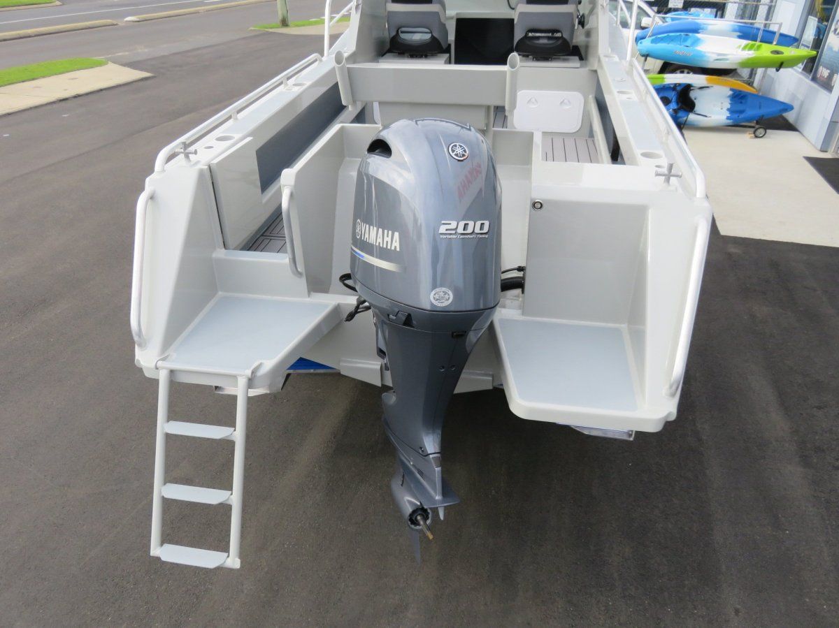 2024 Assassin 770 Soft Top | Boat Research | BoatsOnline