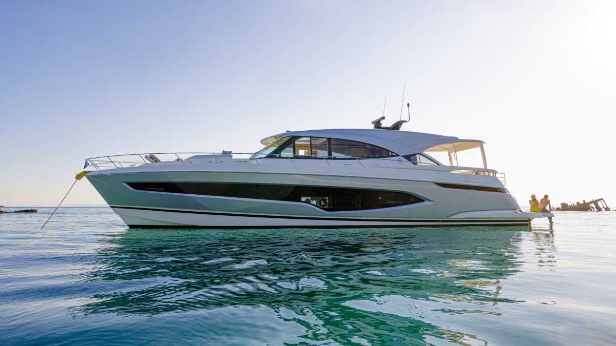 2024 Riviera 6800 Sport Yacht Platinum Edition | Boat Research | Boats ...