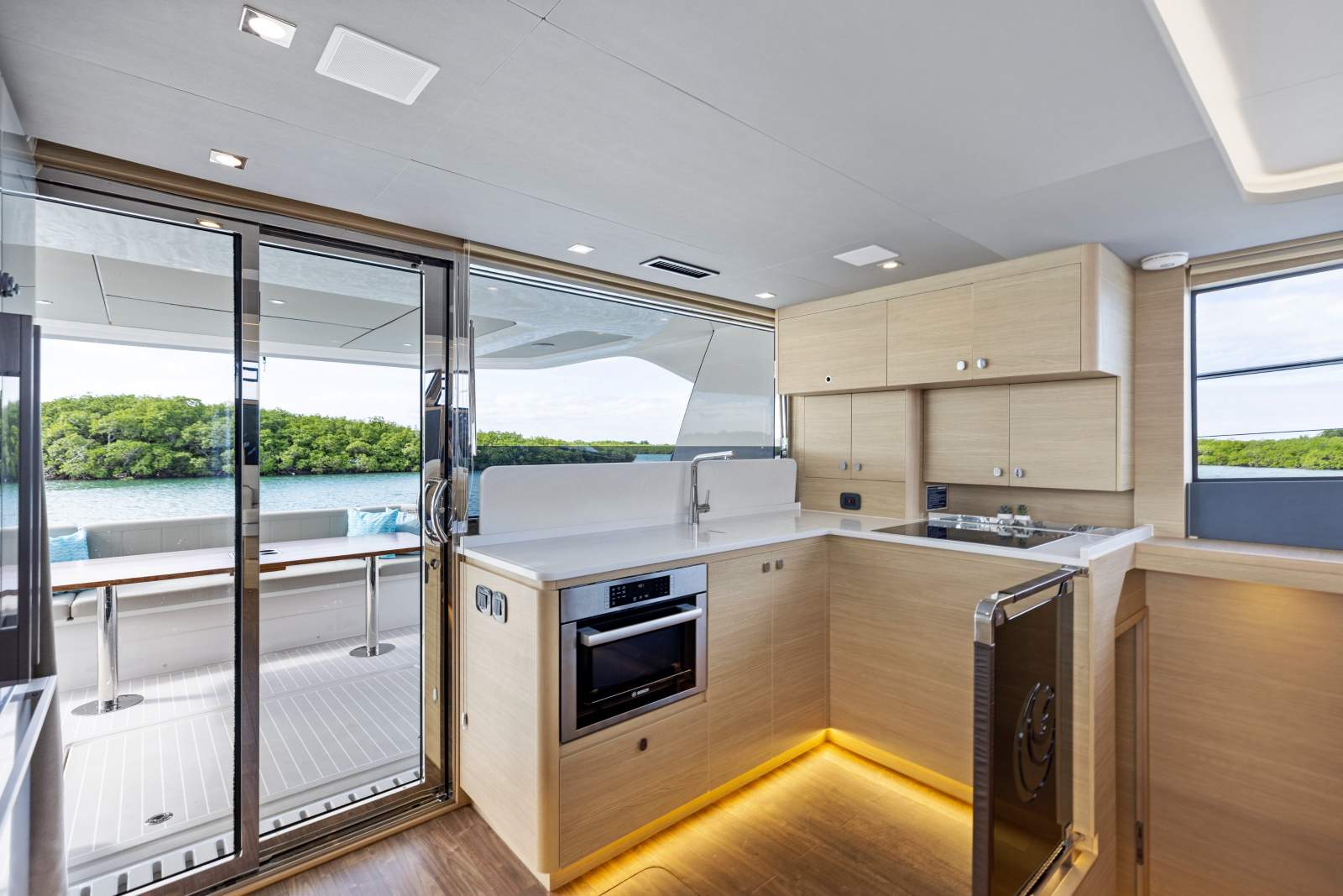 2026 Aquila 50 | Boat Research | Yachthub