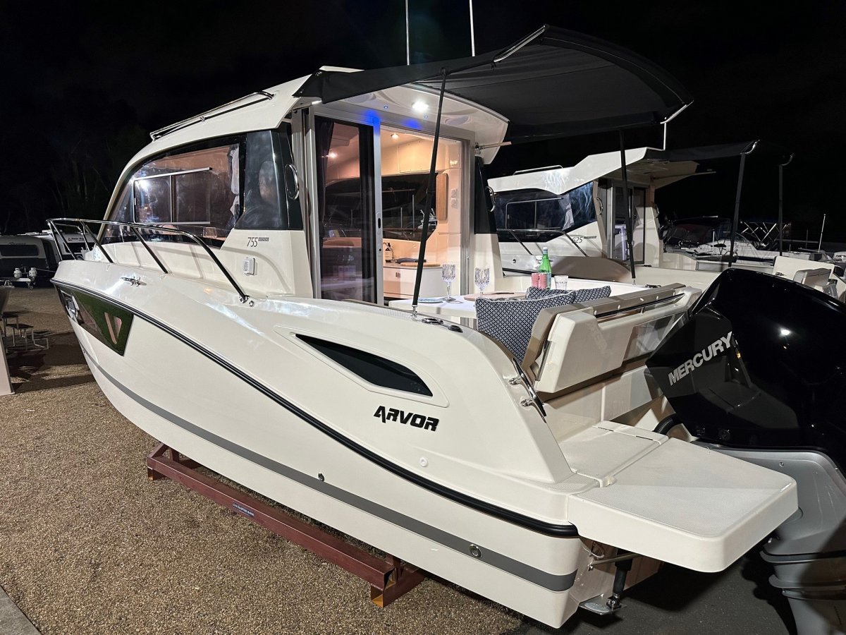 2025 Arvor 755 Weekender | Boat Research | Yachthub