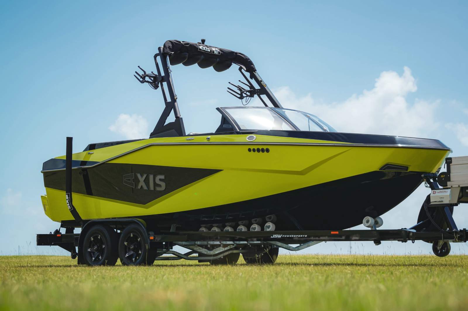 2025 Axis T220 | Boat Research | Boats Online