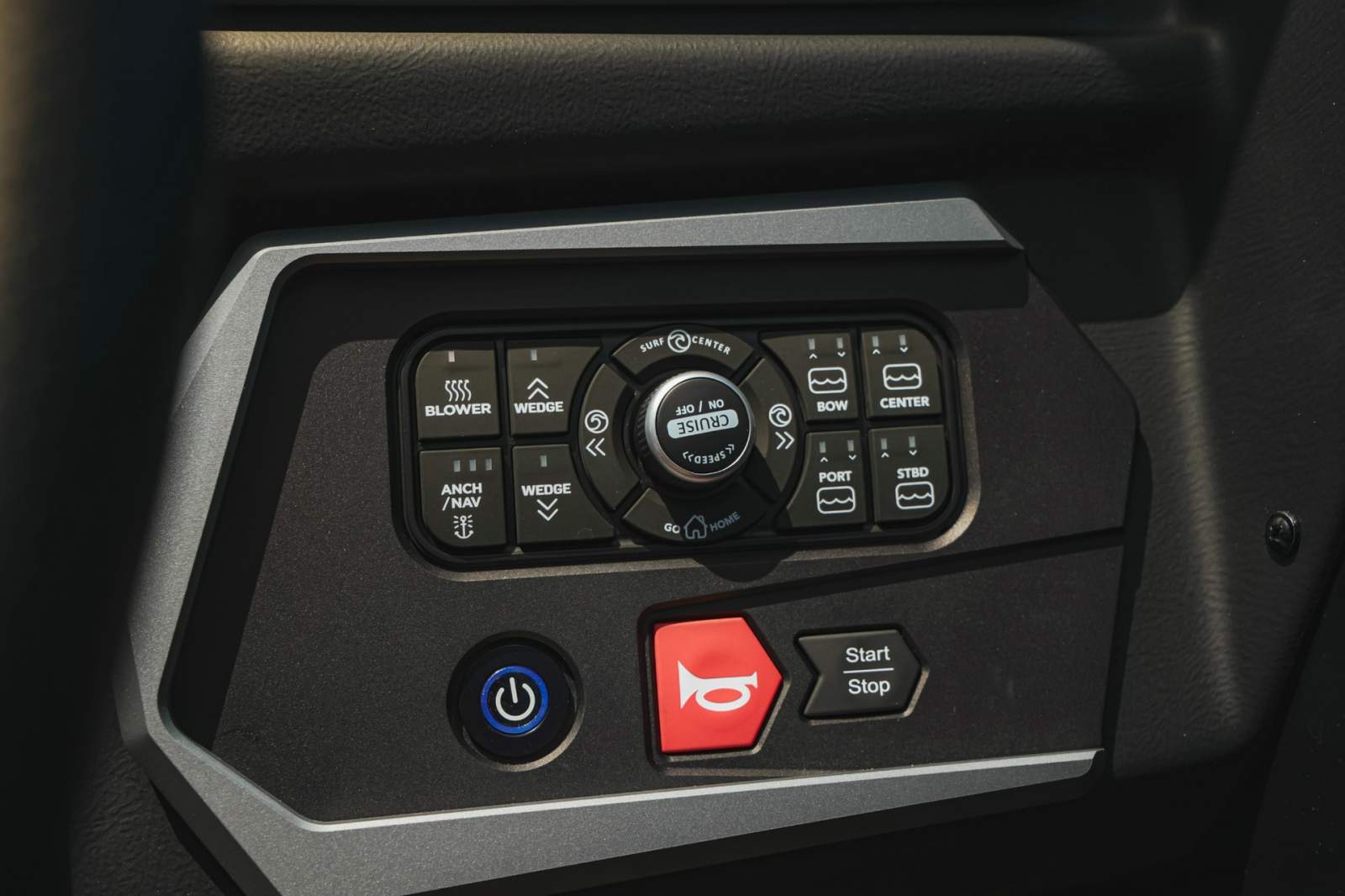 2025 Axis T220 | Boat Research | Boats Online