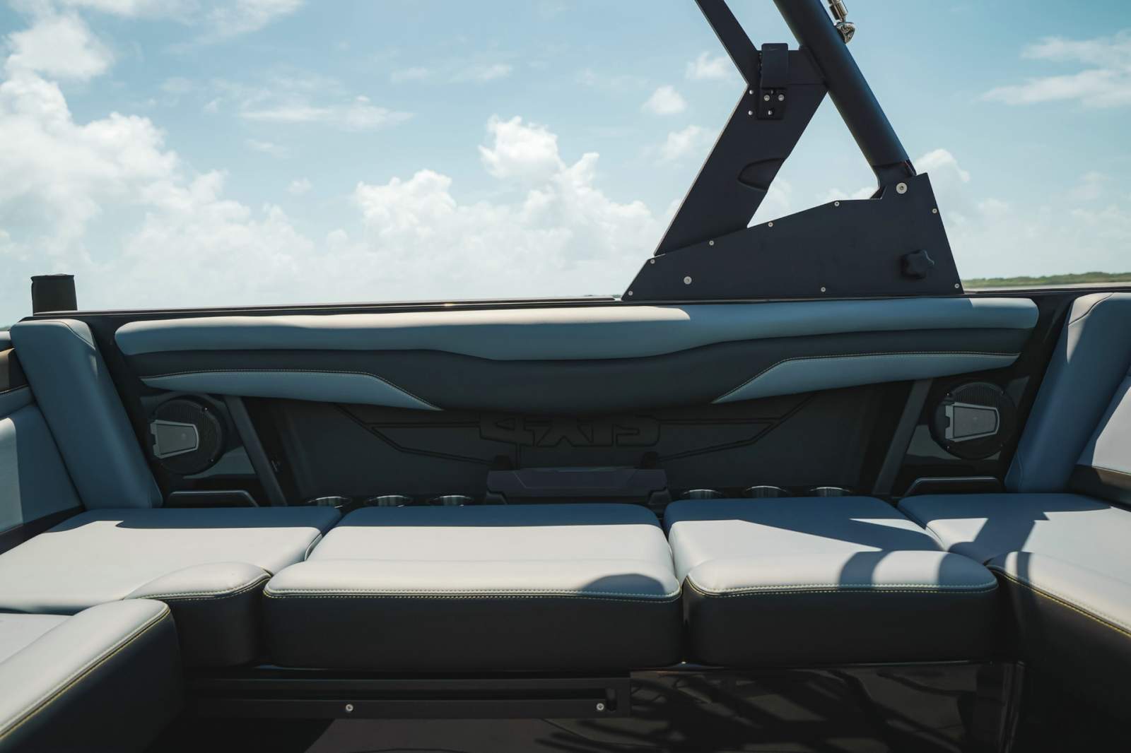 2025 Axis T220 | Boat Research | Boats Online