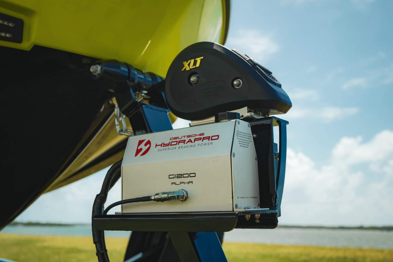 2025 Axis T220 | Boat Research | Boats Online