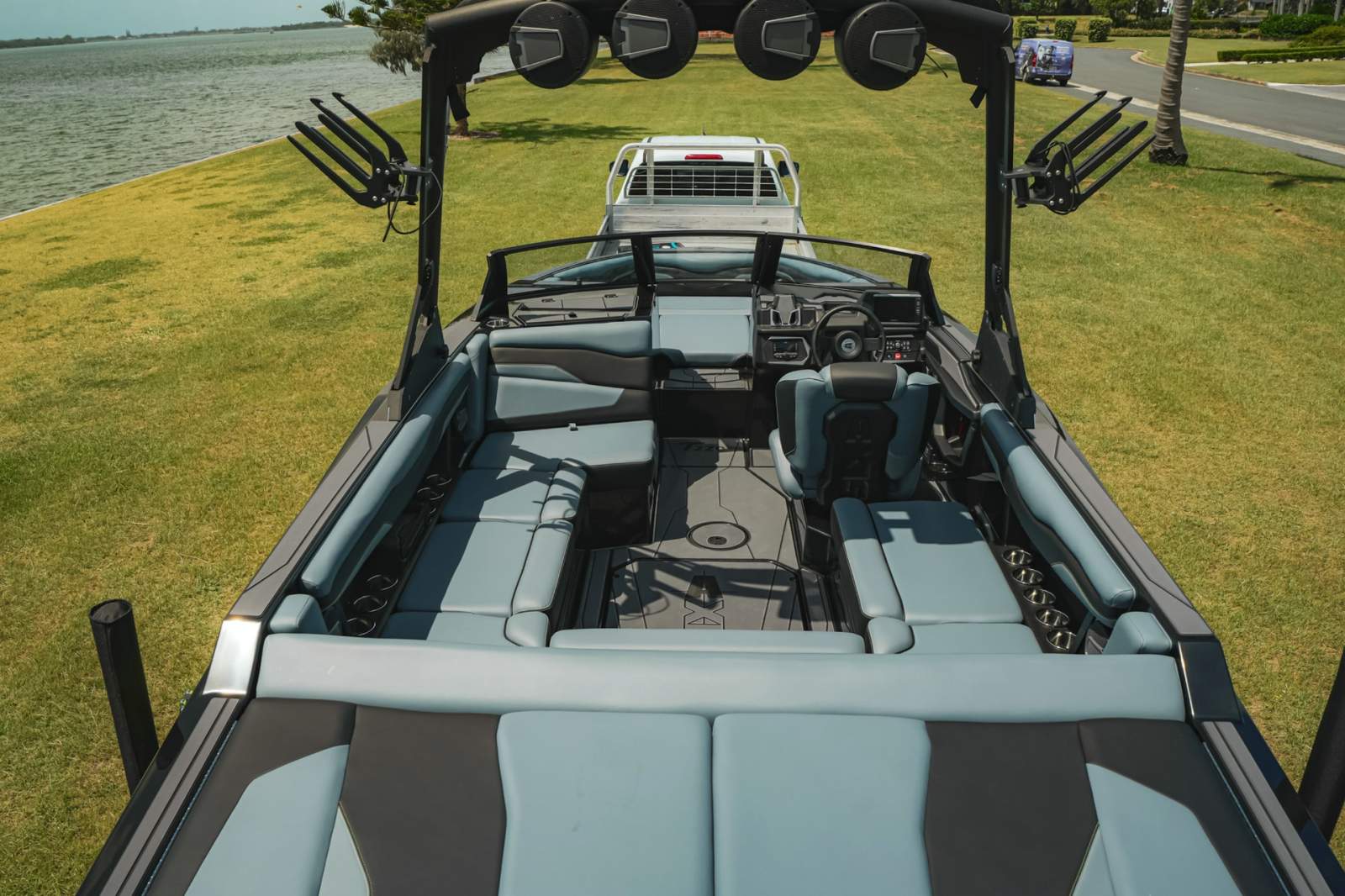 2025 Axis T220 | Boat Research | Boats Online