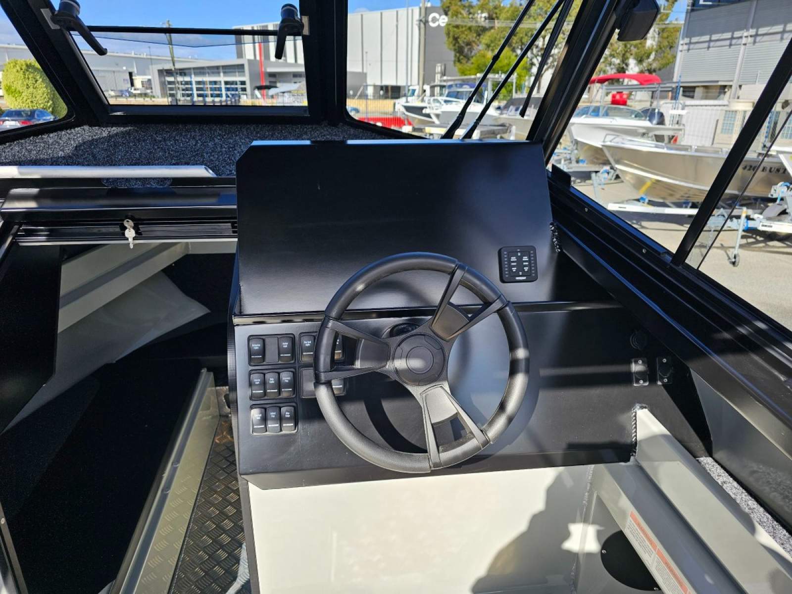 2025 Bar Crusher 670ht | Boat Research | Boats Online