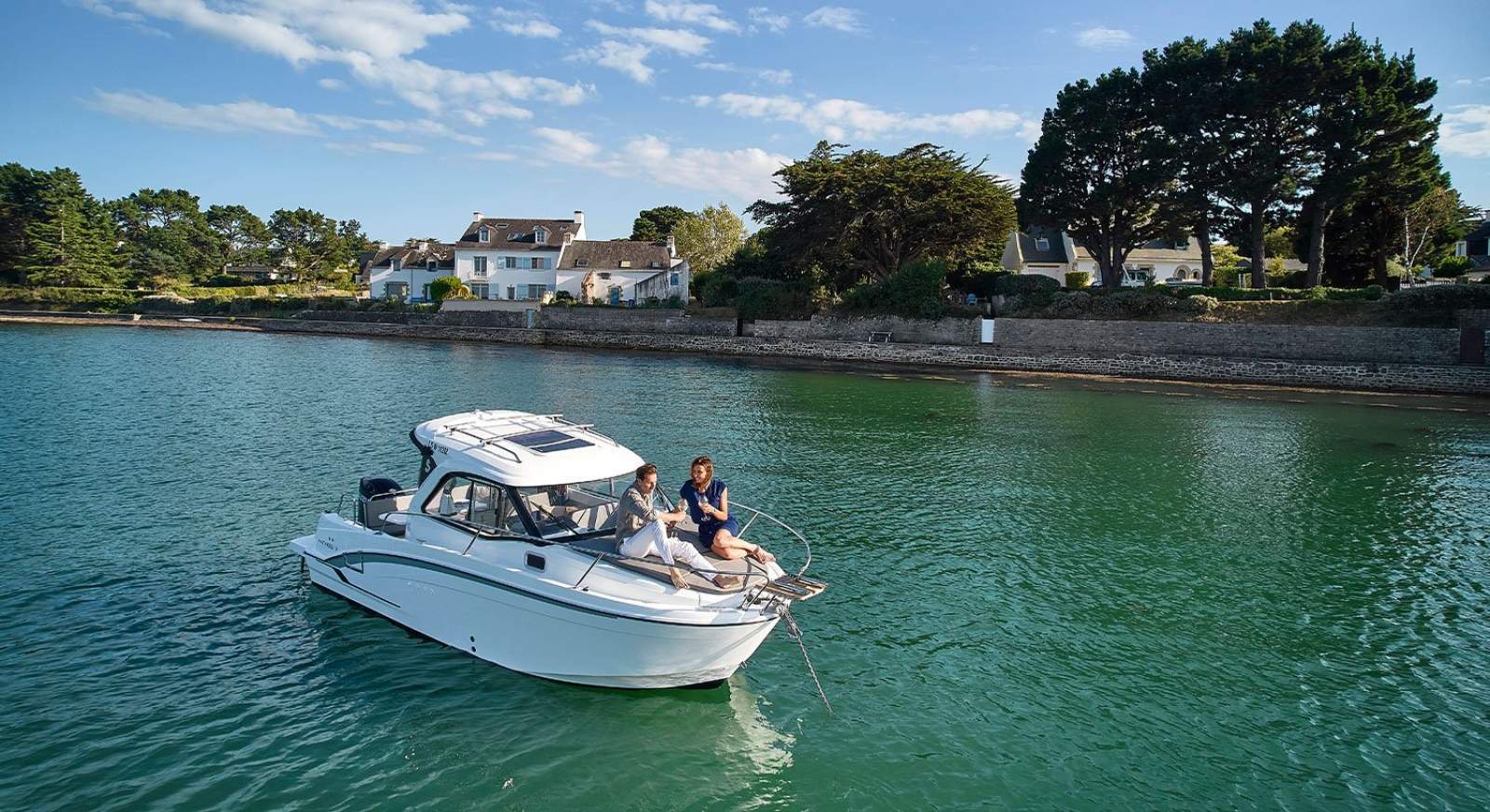 2025 Beneteau Antares 7 V2 | Boat Research | Yachthub