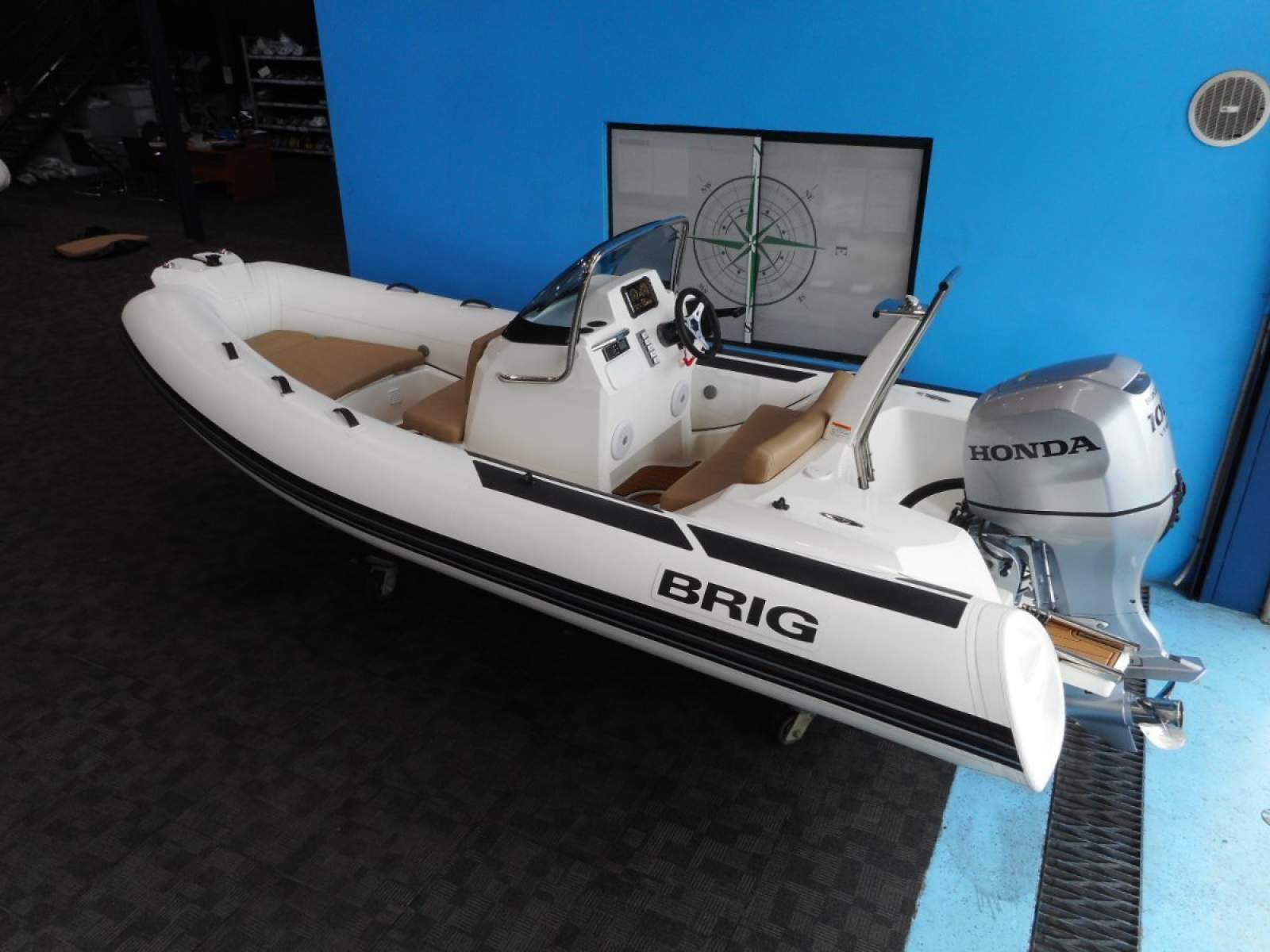 2025 Brig Eagle 5 | Boat Research | Yachthub