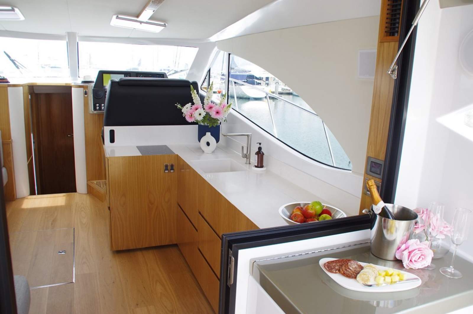 2025 Cape 50 | Boat Research | BoatsOnline