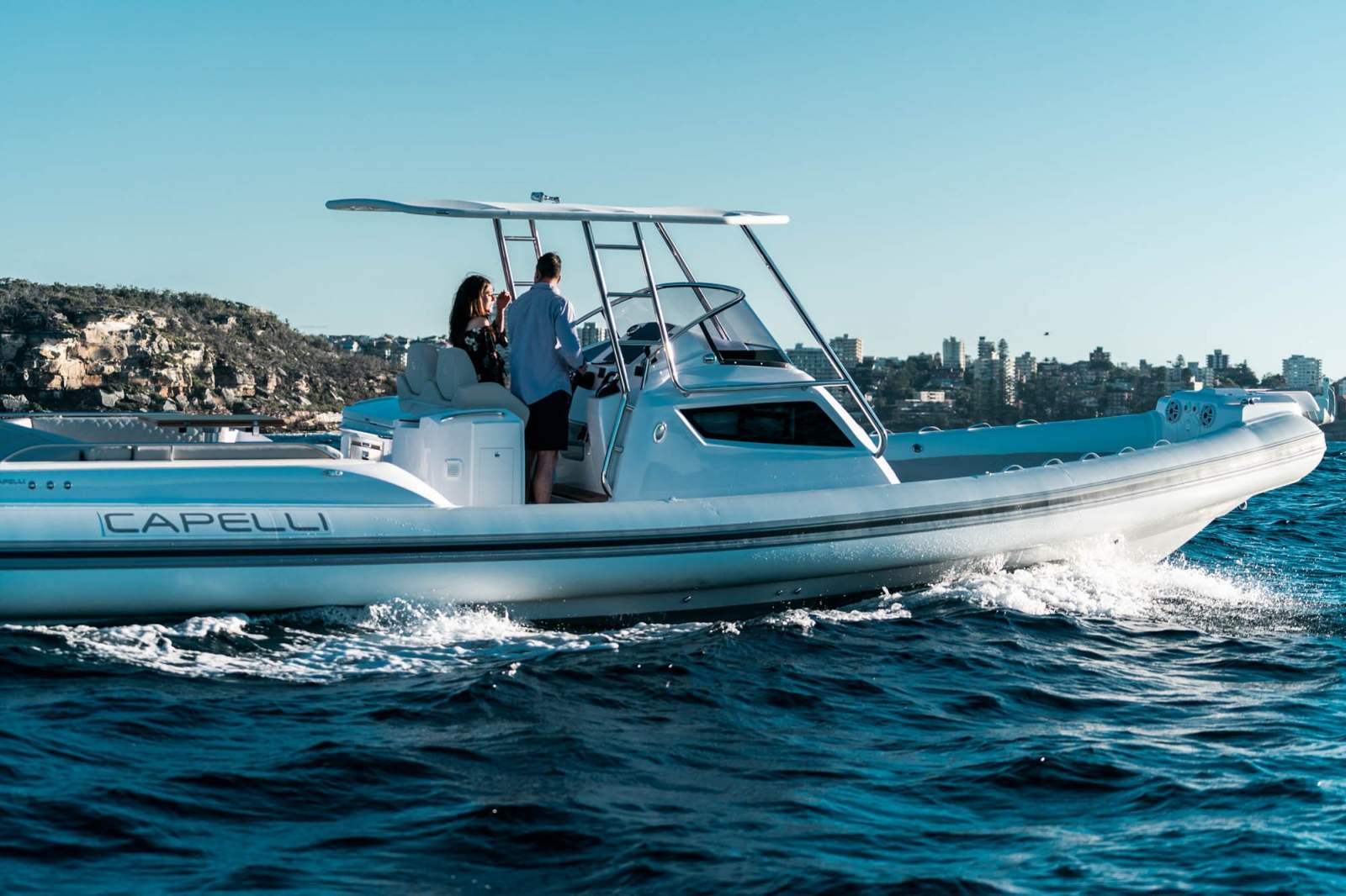 2025 Capelli Tempest 40 Luxury | Boat Research | Boats Online