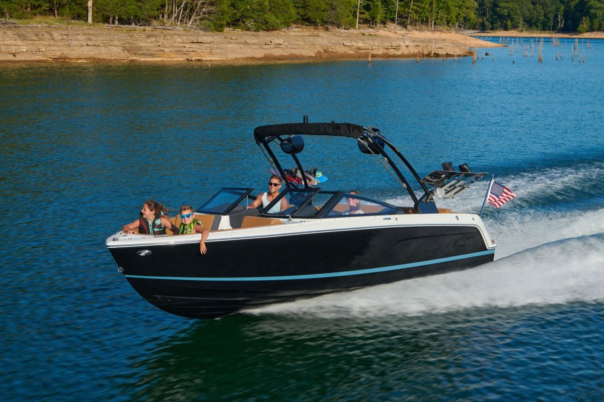 2025 Cobalt Cs23 Sterndrive | Boat Research | Boats Online