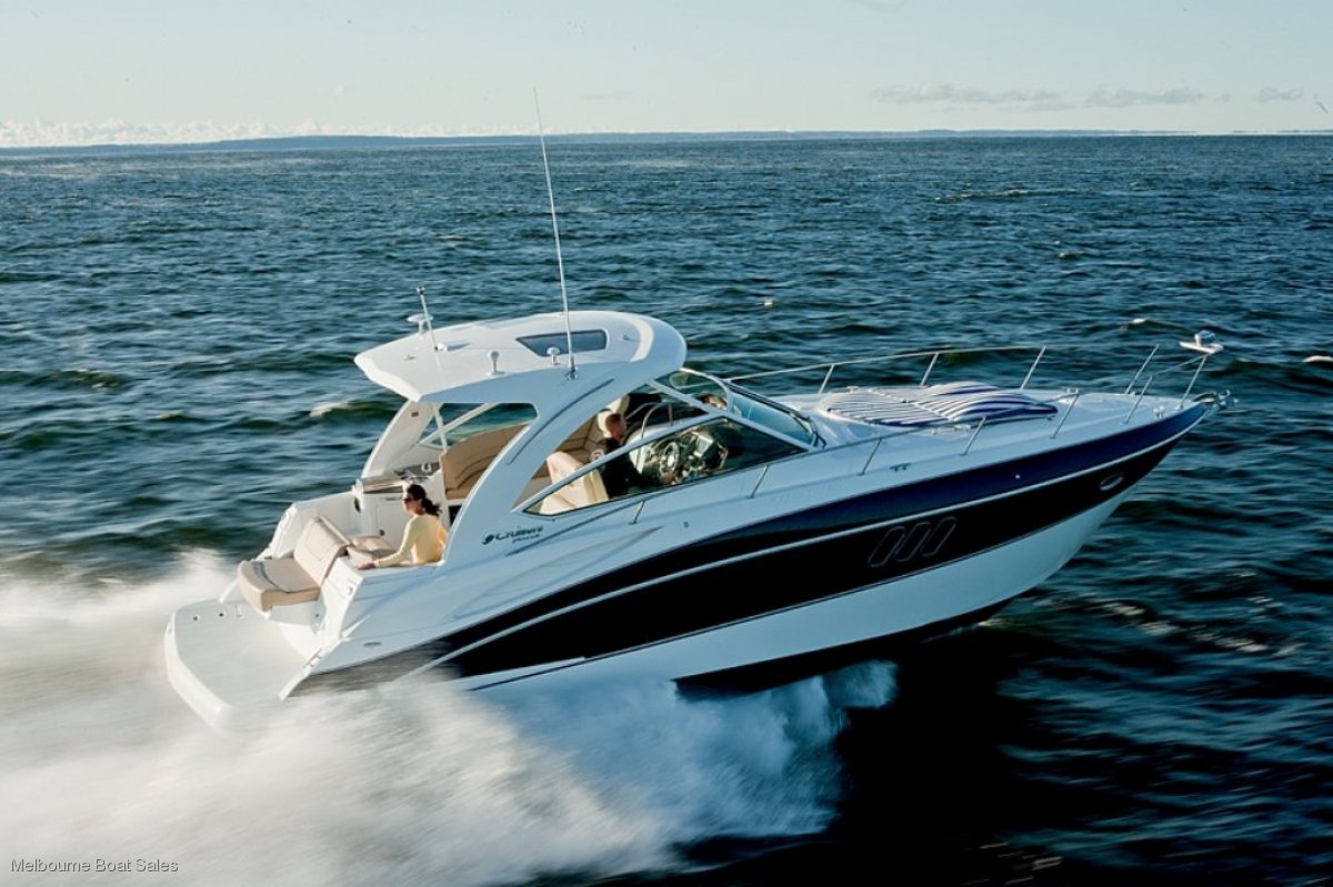 2015 Cruisers Yachts 380 Express | Boat Research | Yachthub