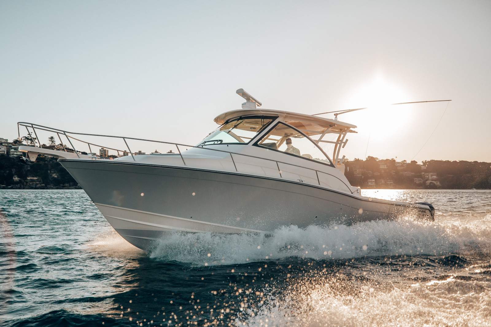 2025 Grady-white Express 370 | Boat Research | Boats Online