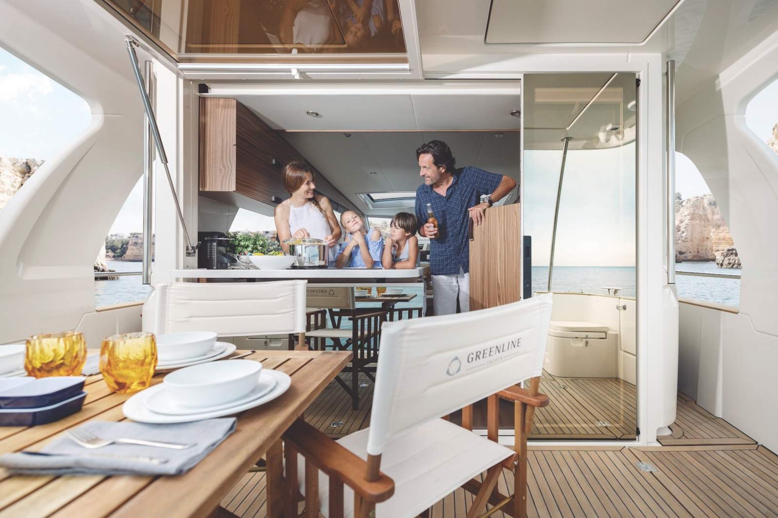 2025 Greenline 40 Hybrid | Boat Research | Boats Online