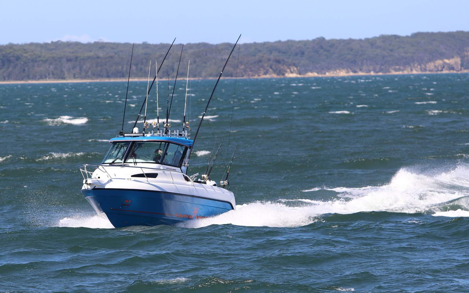 2025 Haines Hunter 675 Enclosed | Boat Research | Boats Online