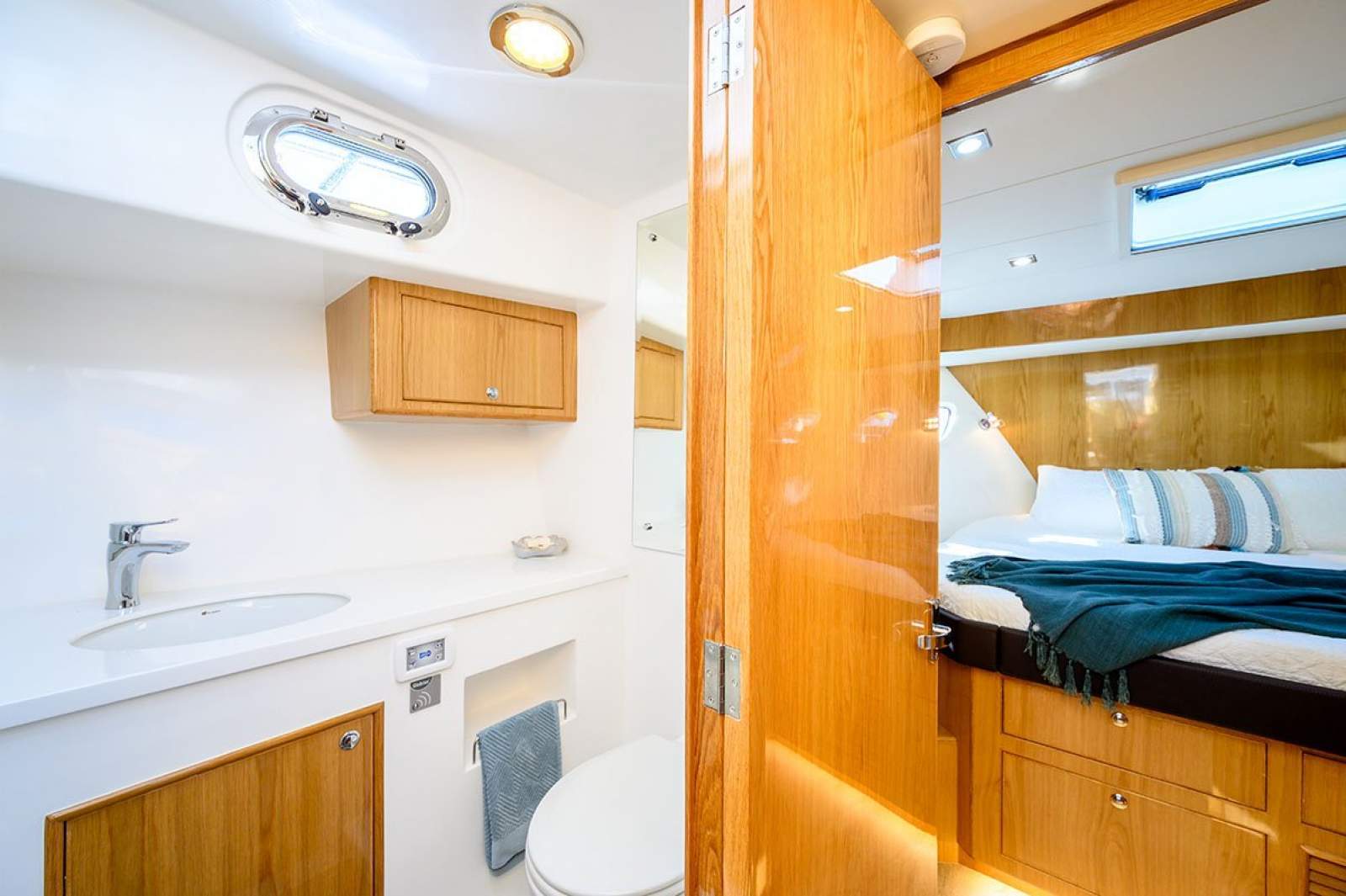 2025 Island Gypsy 40 Wide Body | Boat Research | BoatsOnline