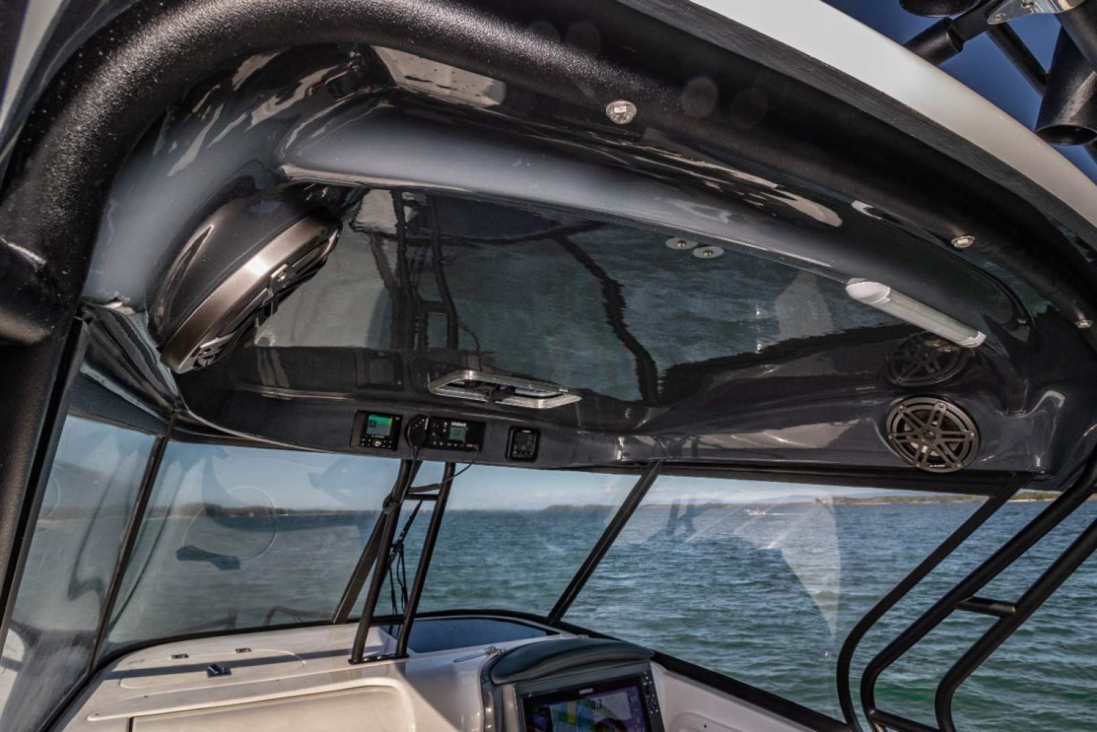 2025 Haines Signature 640f | Boat Research | Boats Online