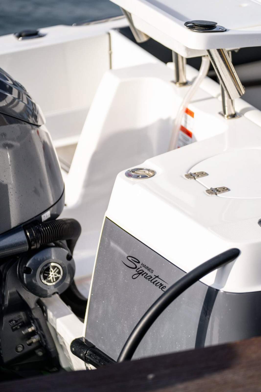 2025 Haines Signature 680f | Boat Research | Boats Online
