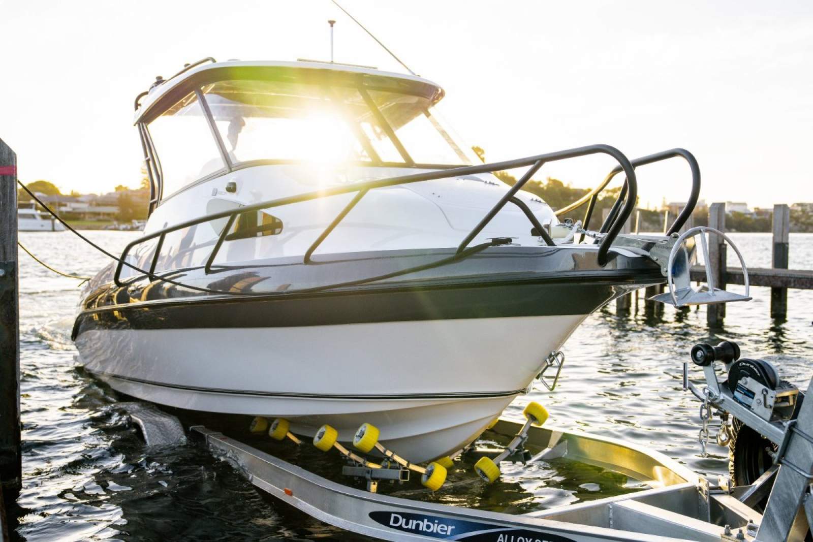 2025 Haines Signature 680f | Boat Research | Boats Online