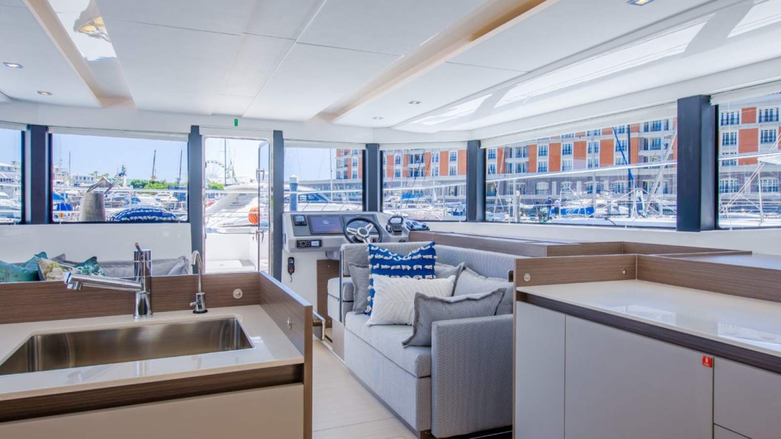 2025 Leopard Catamarans 46 Powercat | Boat Research | Boats Online