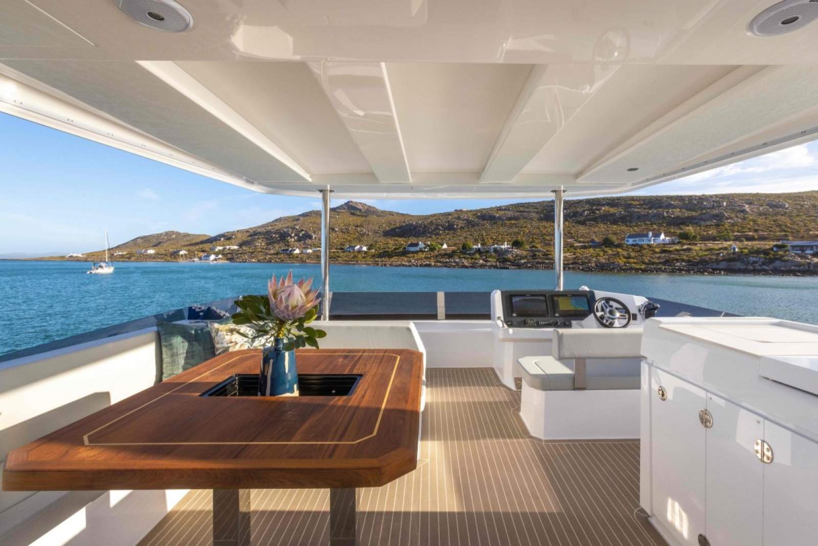 2025 Leopard Catamarans 46 Powercat | Boat Research | Boats Online