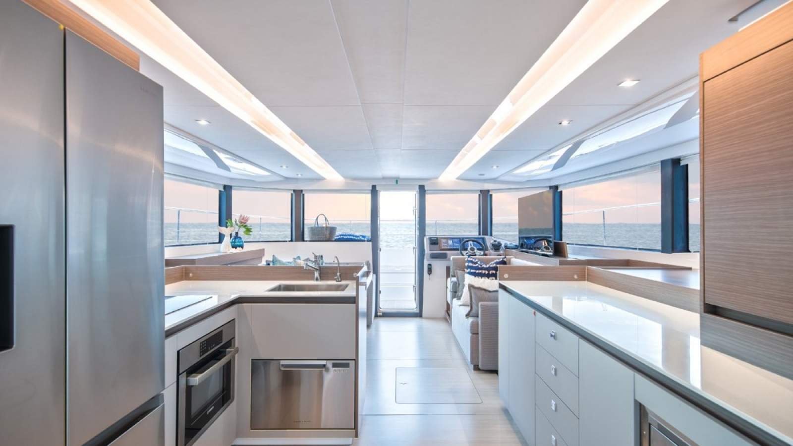 2025 Leopard Catamarans 46 Powercat | Boat Research | Boats Online