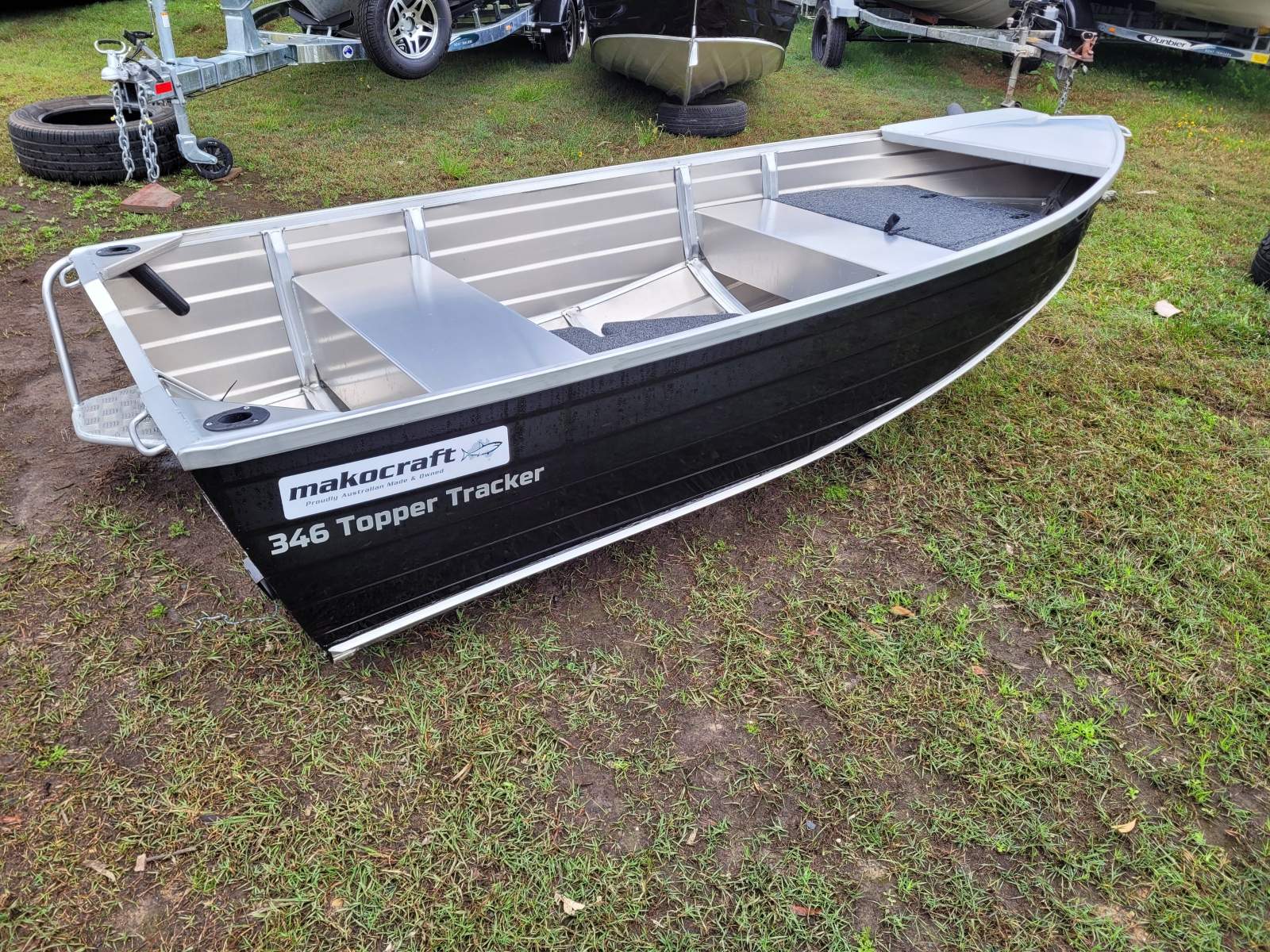 2025 Makocraft 346 Topper Tracker | Boat Research | Yachthub