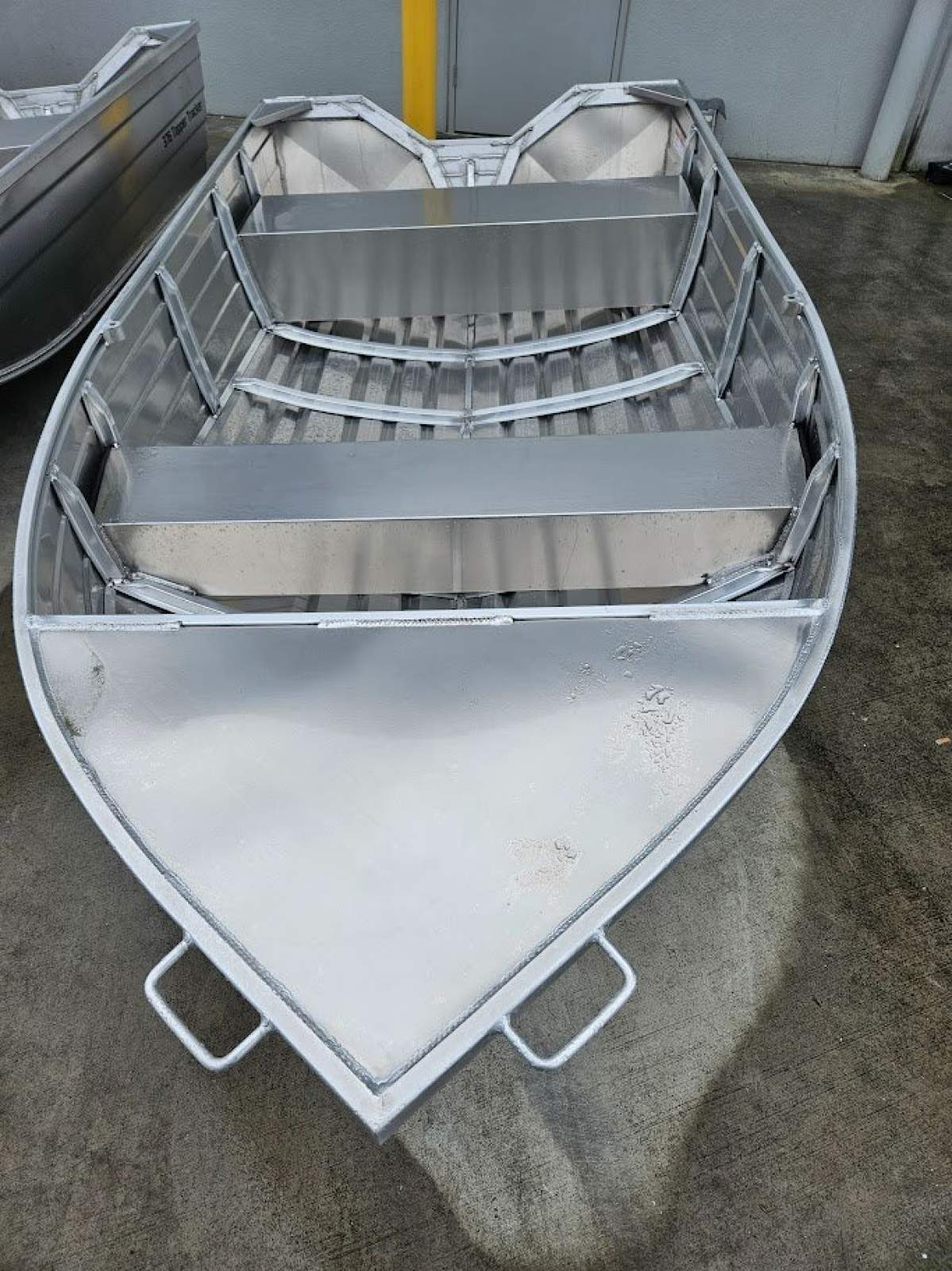 2025 Makocraft 386 Topper Tracker | Boat Research | Boats Online