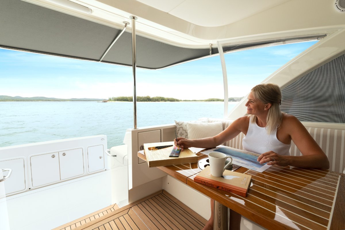 2025 Riviera 46 Sports Motor Yacht | Boat Research | Yachthub
