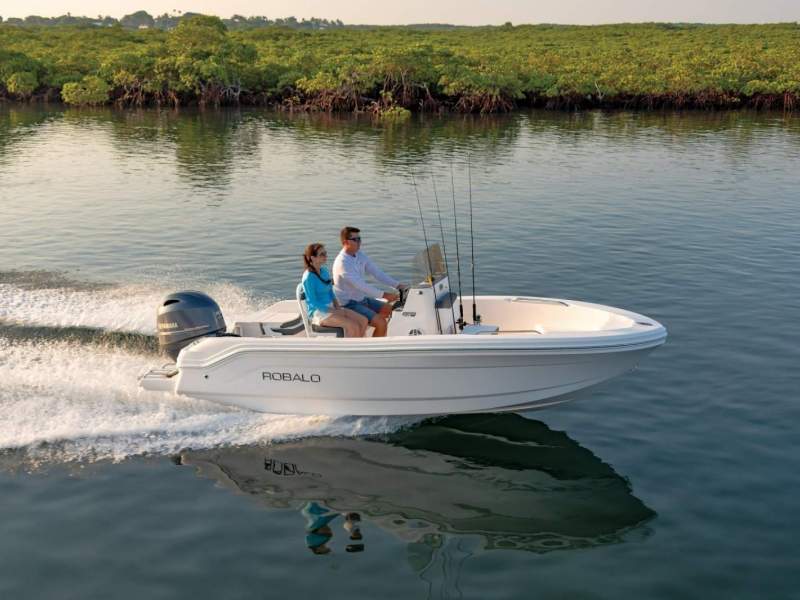 2025 Robalo R160 | Boat Research | Boats Online
