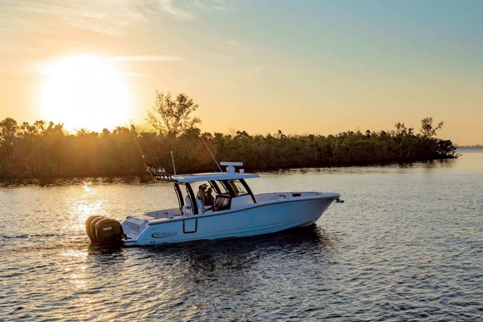 2025 Robalo R360 Cc | Boat Research | BoatsOnline