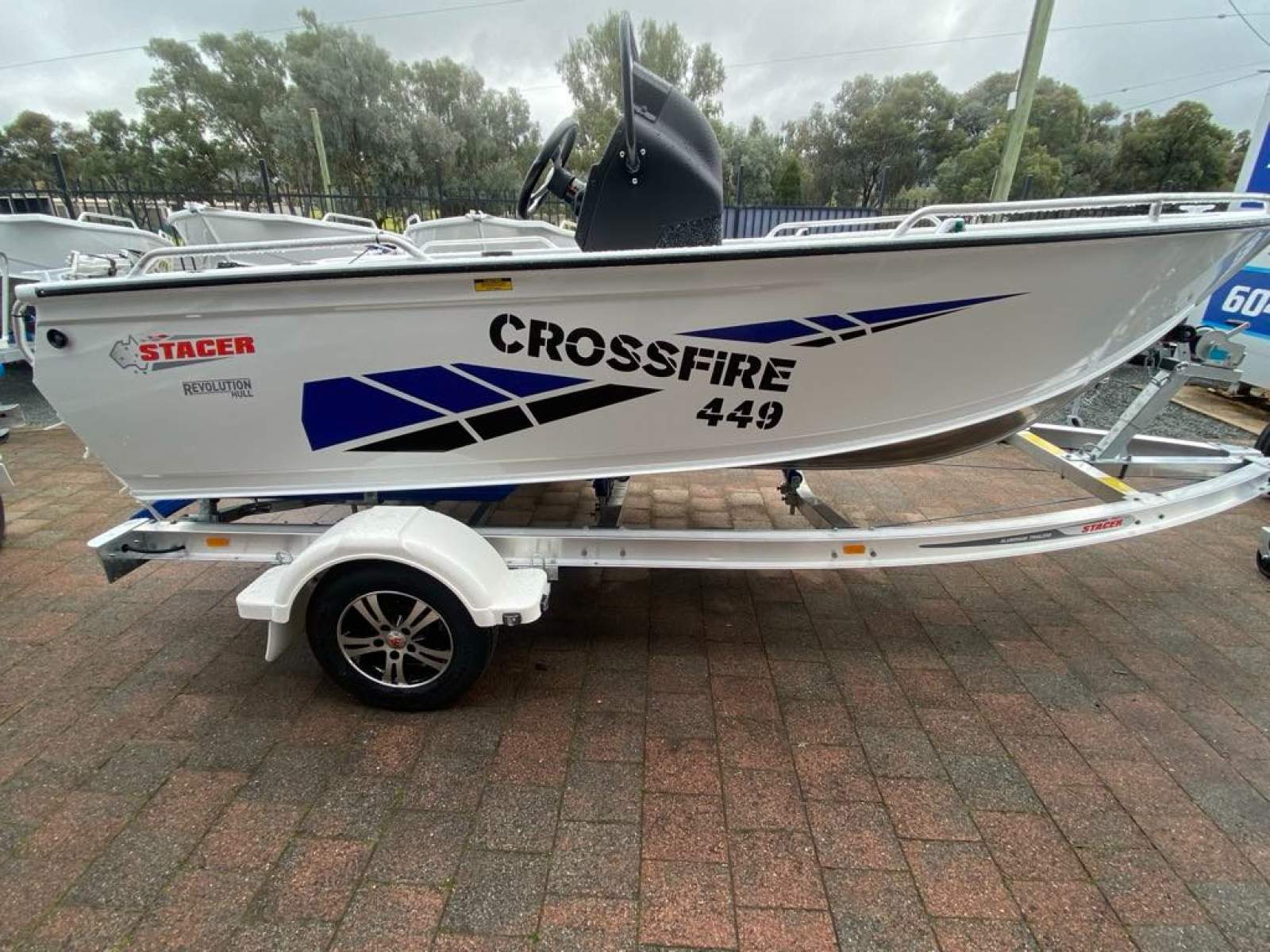 2025 Stacer 449 Crossfire | Boat Research | Yachthub