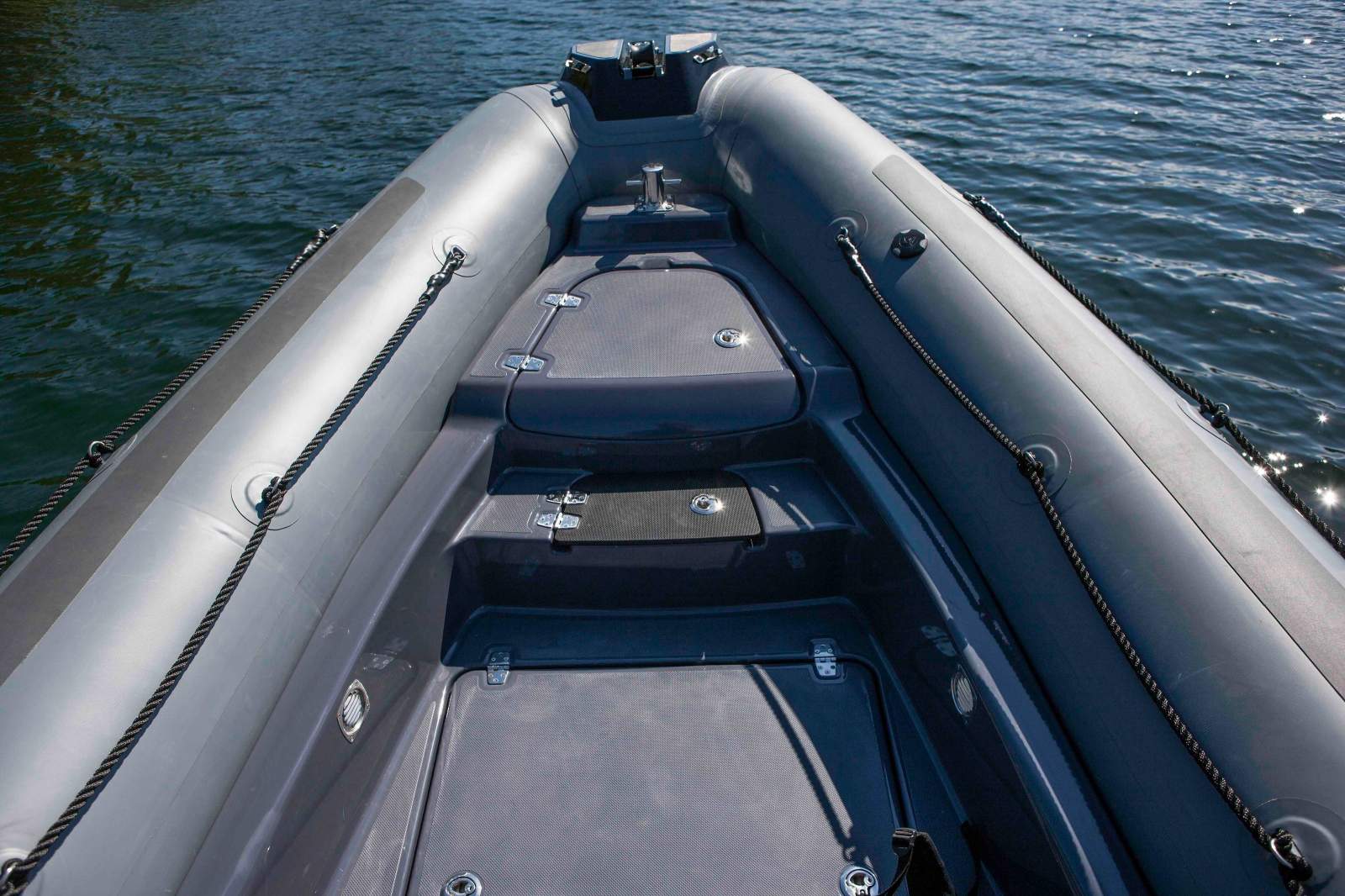 2025 Zodiac Pro 7 Neo | Boat Research | BoatsOnline